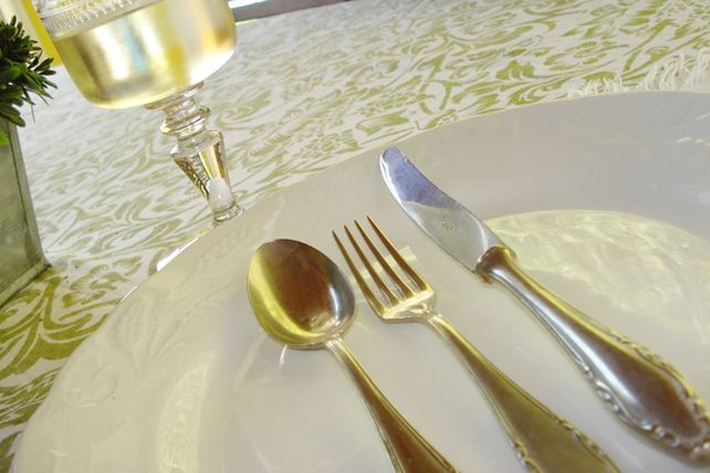 Los cubiertos afectan el sabor de la comida