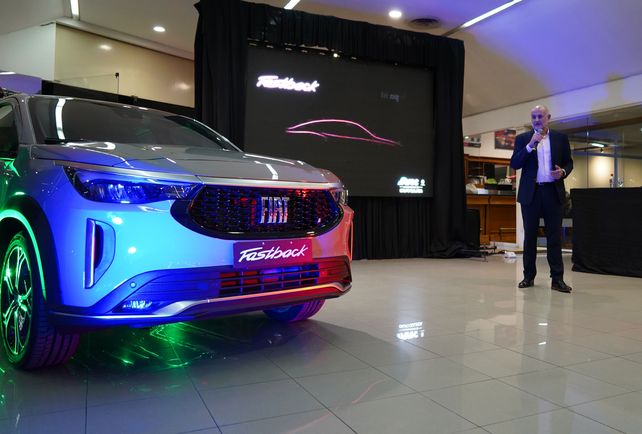 Exitoso lanzamiento del Fiat Fastback en Rosario