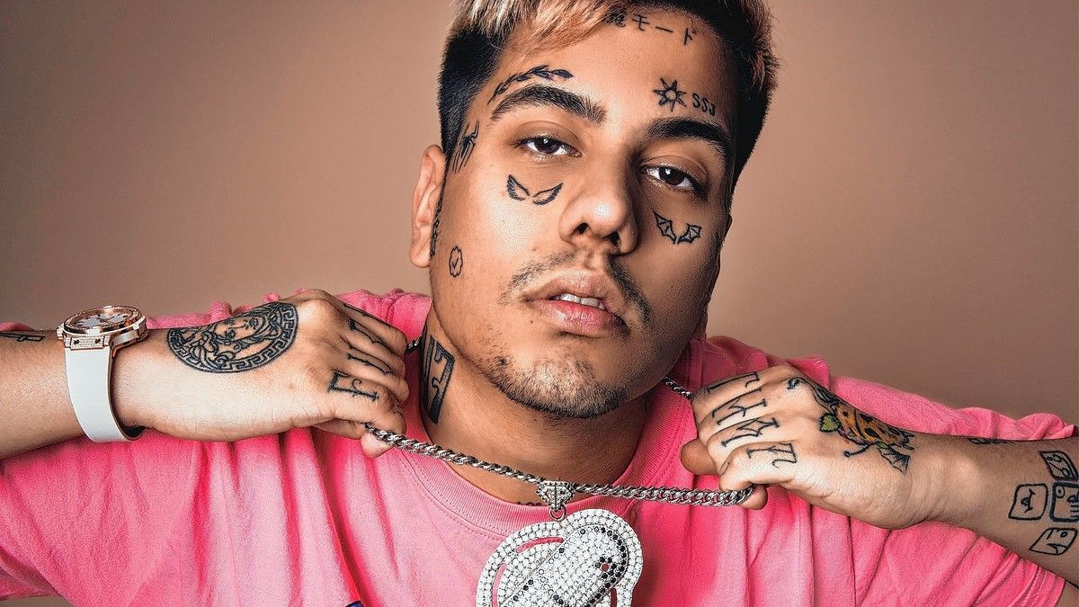 Duki canta Desde el fin del mundo mezclando sonidos analógicos y digitales