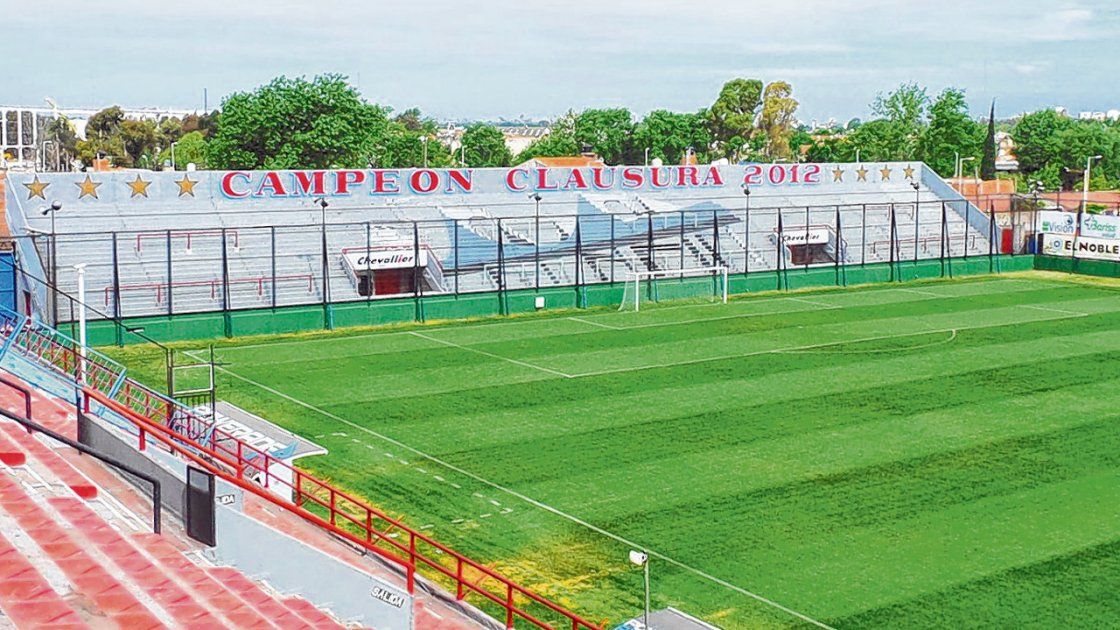 Unos 100 policías custodiarán el clásico en cancha de Arsenal