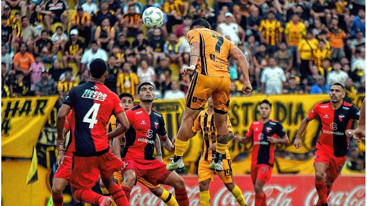 La enorme diferencia de Colón entre los primeros y segundos tiempos