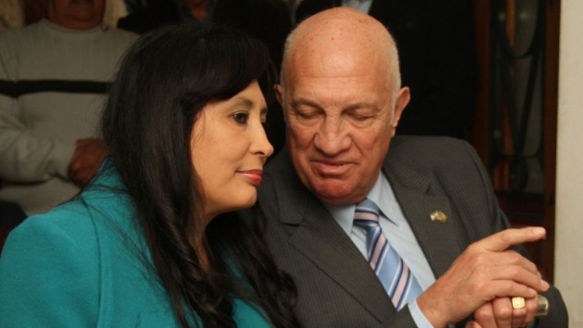 Las fotos de la boda de Aldo Rico con una mujer treinta años menor que él