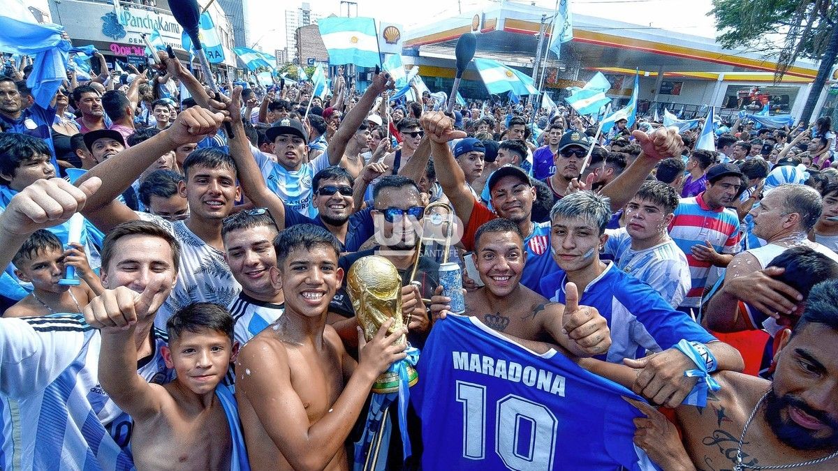 El Gobierno decretó feriado nacional este martes por los festejos de la ...