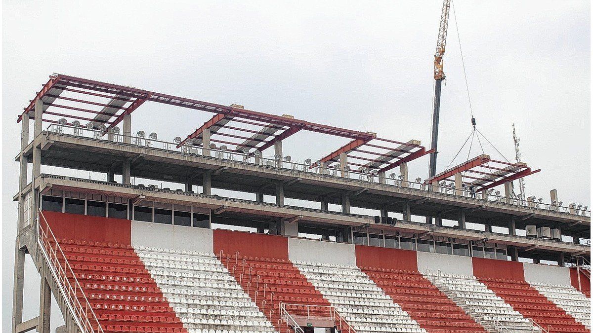 Así avanza el techado de los palcos de Unión, desde el aire