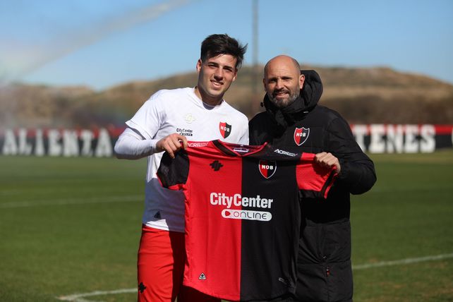 Lucas Besozzi ya se transformó en el quinto refuerzo de Newells