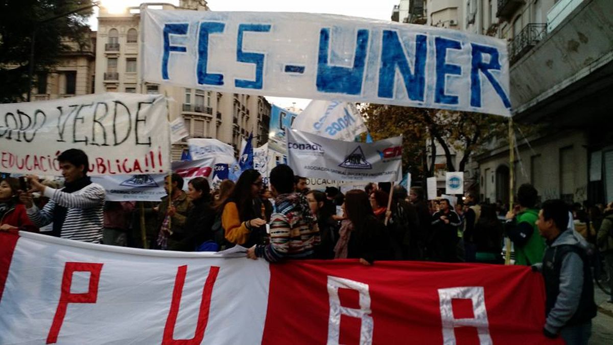 Docentes de AGDU profundizan medidas de fuerza