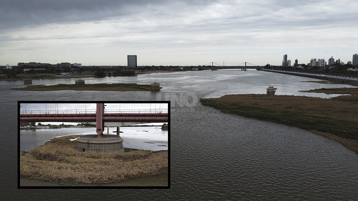 El fuerte viento desprendió parte del embalsado y fue a parar a uno de ...