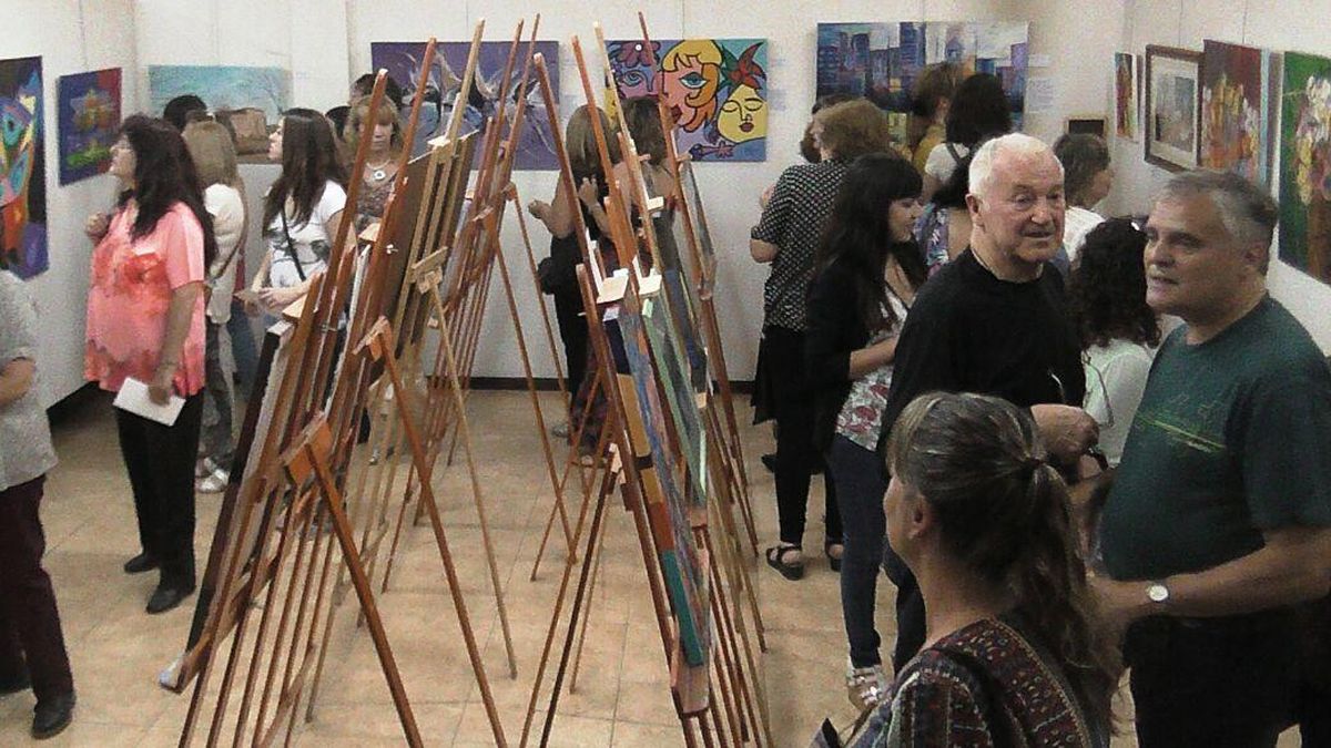 Inusual muestra artística itinerante convocó a centenares de venadenses