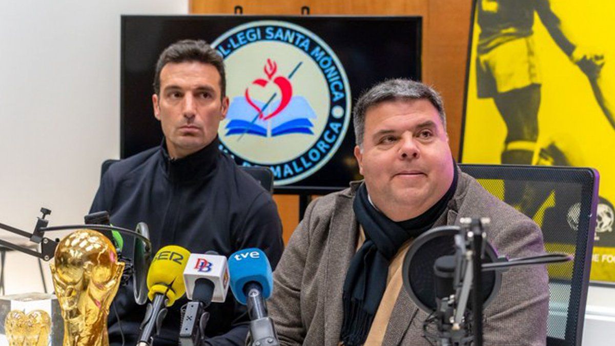 Scaloni pidió en un homenaje que no le pregunten sobre la renovación en Argentina