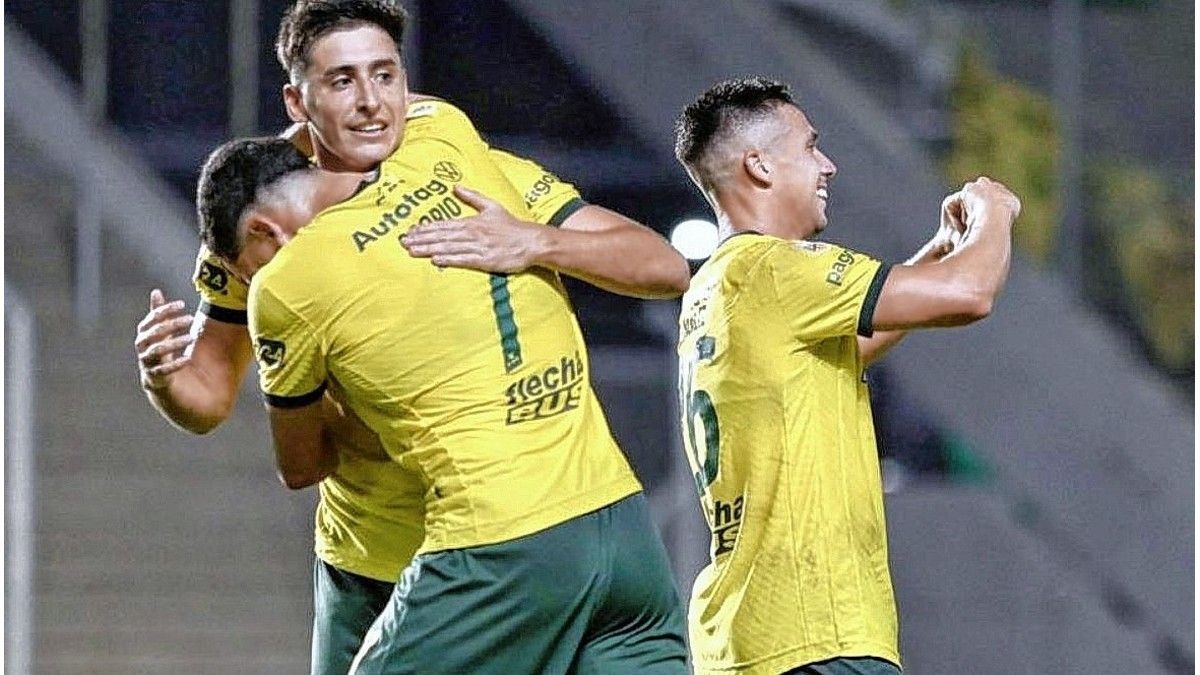 Defensa se juega su última vida ante Vitória en la Sudamericana