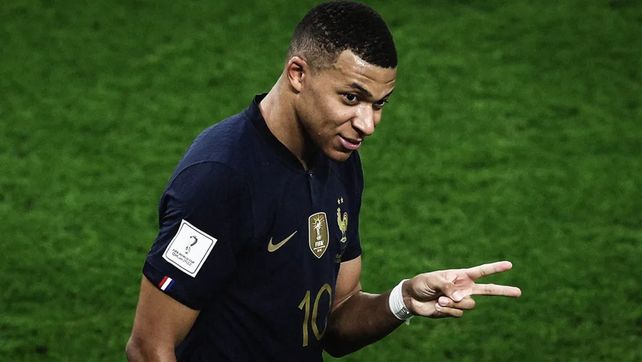 Barcelona quiere pelear con Real Madrid por tener a Mbappé en su equipo