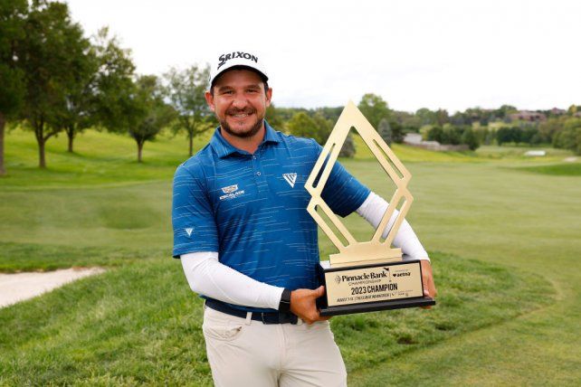 Tosti ganó en Omaha y se aseguró su boleto al PGA Tour
