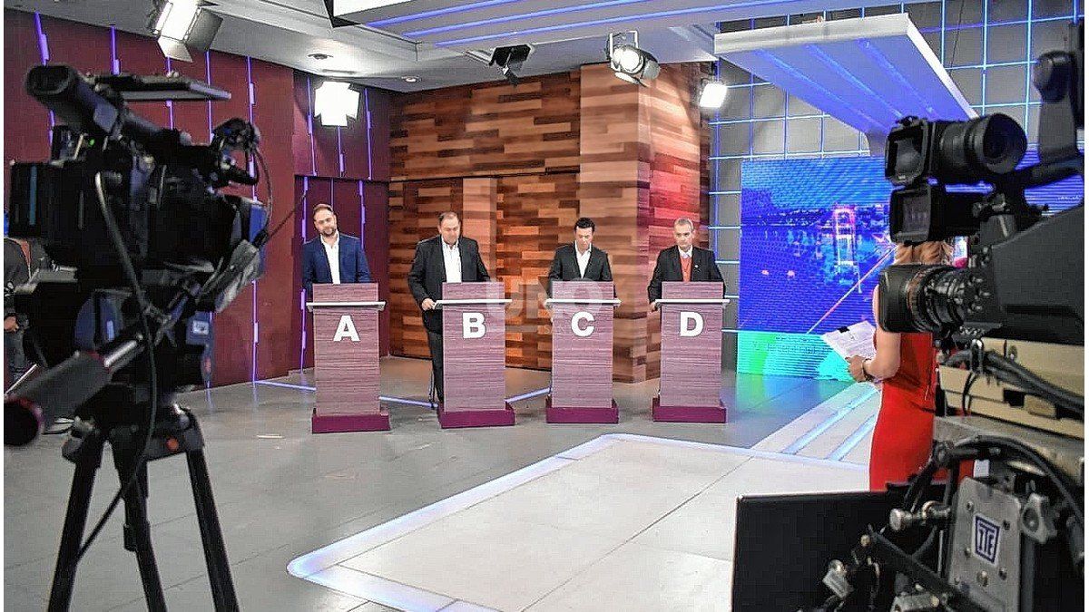 Dos minutos finales de debate: los candidatos a la intendencia le ...