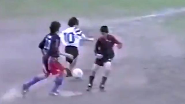 Video retro: Messi muestra su magia con la camiseta de Newells y el 10 ...