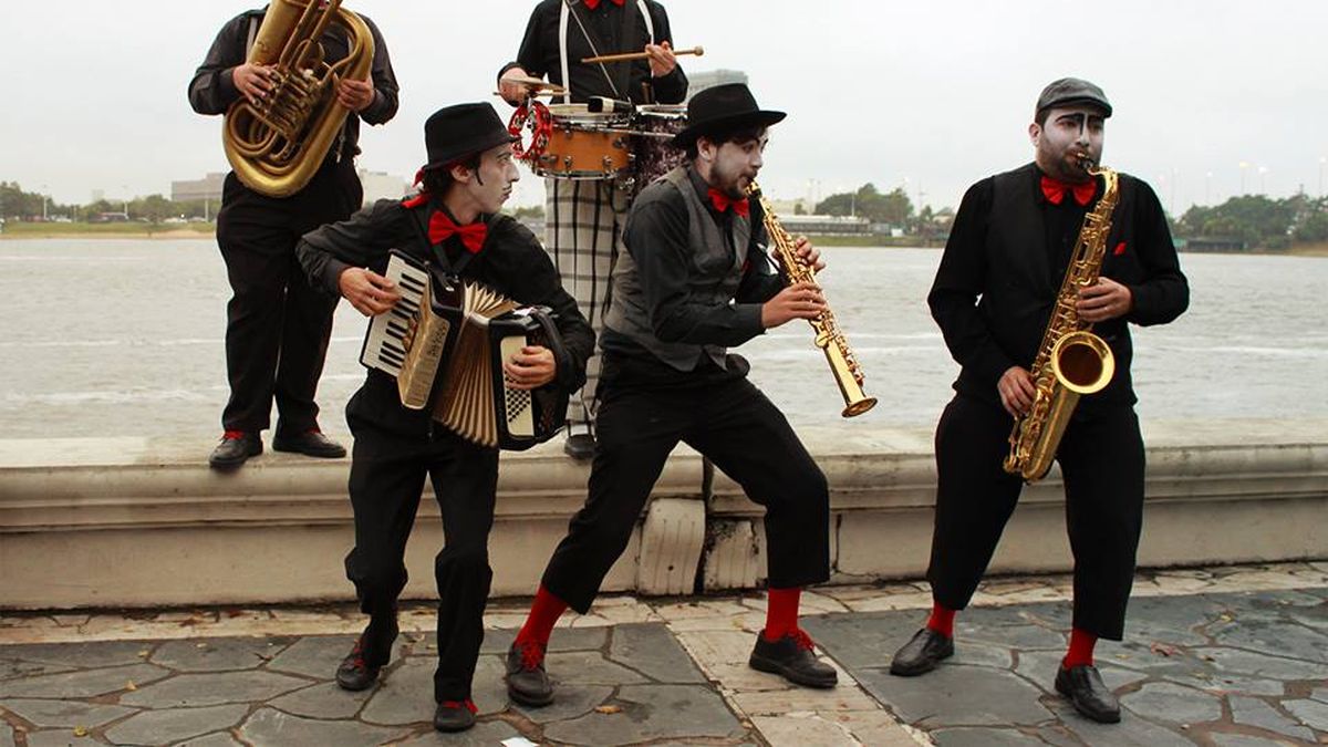 Fanfarria Ambulante arranca la gira Jugando en la Provincia