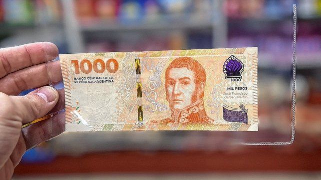 El nuevo billete de $1.000 con la imagen de San Martín ya está en ...