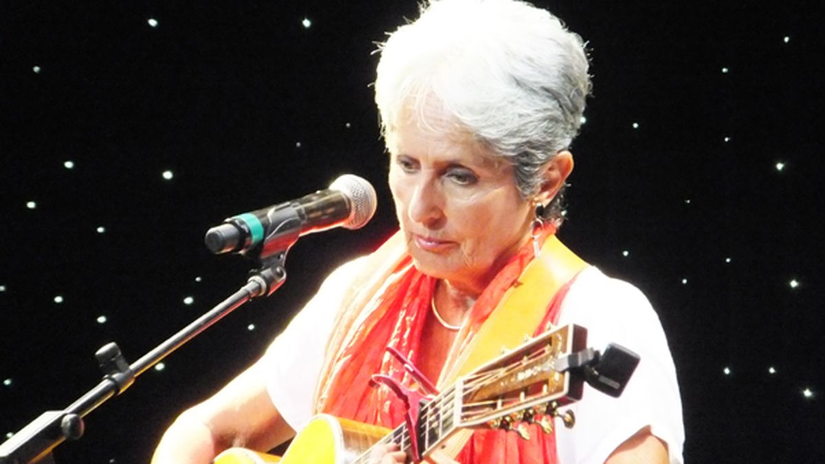 Joan Baez: Decidí no transformarme en un objeto de culto a la nostalgia