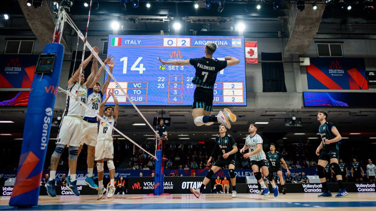 Vóley: Argentina ganó en el debut ante el campeón mundial