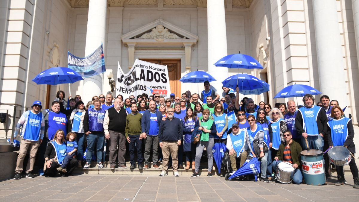Fuerte rechazo de docentes y municipales a la reforma jubilatoria en ...