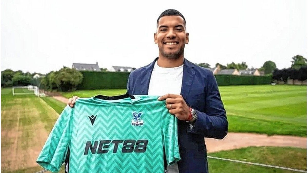 Crystal Palace oficializó la llegada del arquero Walter Benítez
