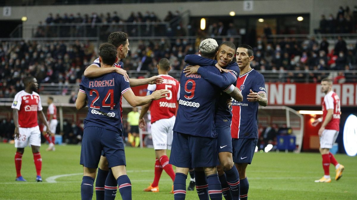 Dos goles de Maurio Icardi para el PSG en la Liga de Francia