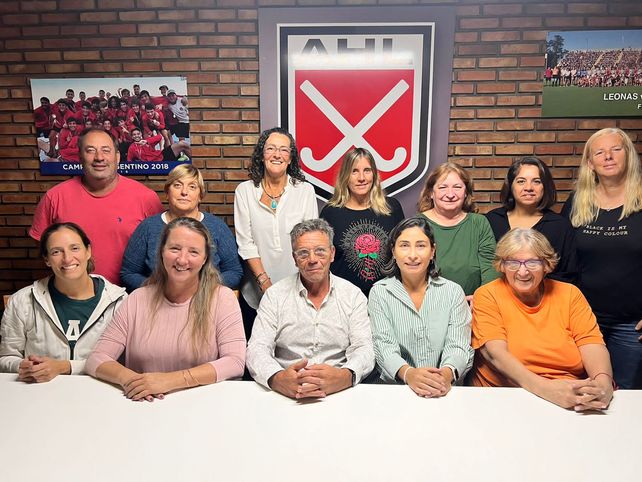Hockey: un arranque a todas luces en el estadio Luciana Aymar