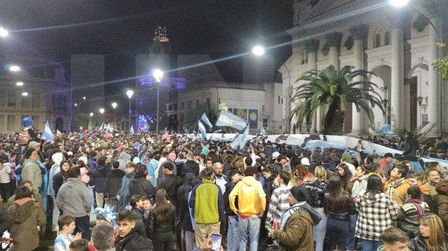 Euforia en las calles: Paraná festejó la Copa América