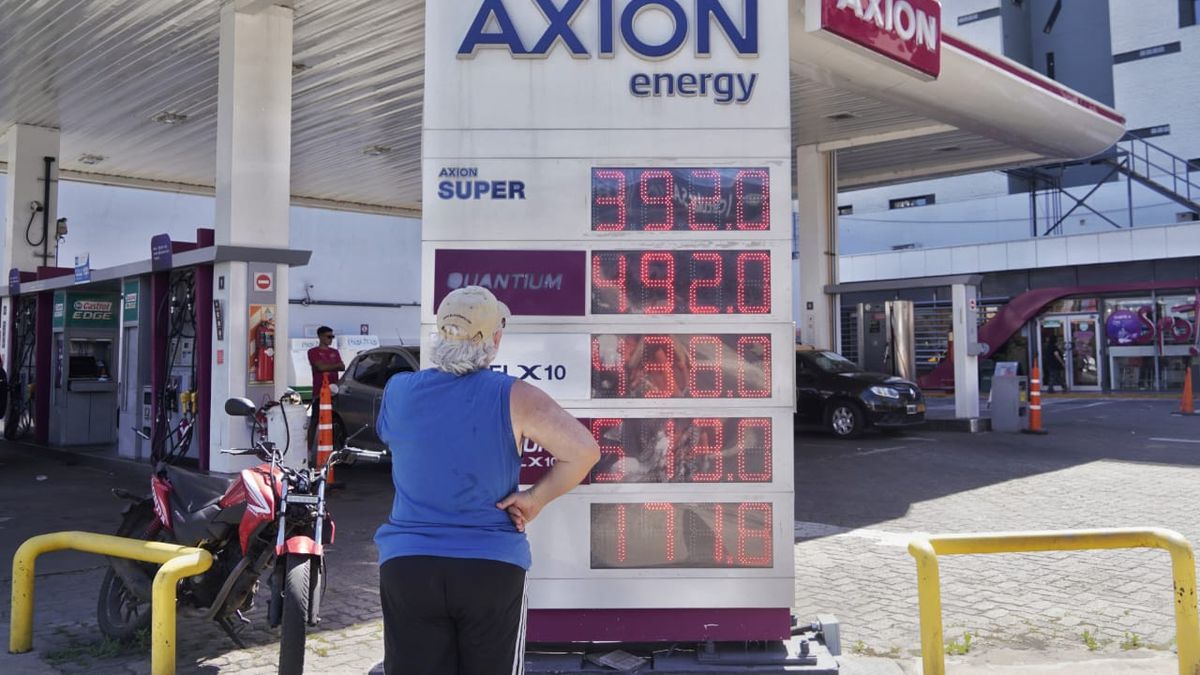 Shell, Puma y Axion se sumaron al aumento de precios de YPF