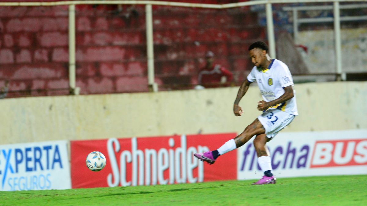 Abel Hernández, la carta que en Central esperan se destape en la Libertadores