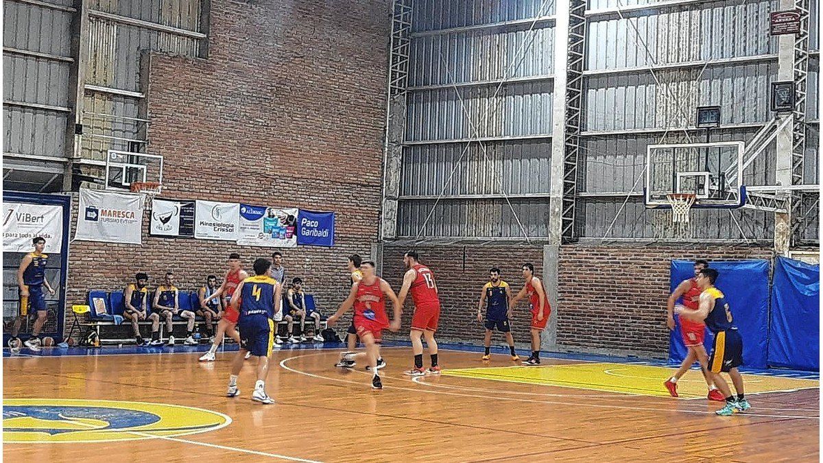 Unión A y Rivadavia A se quedan en la A1 del Oficial