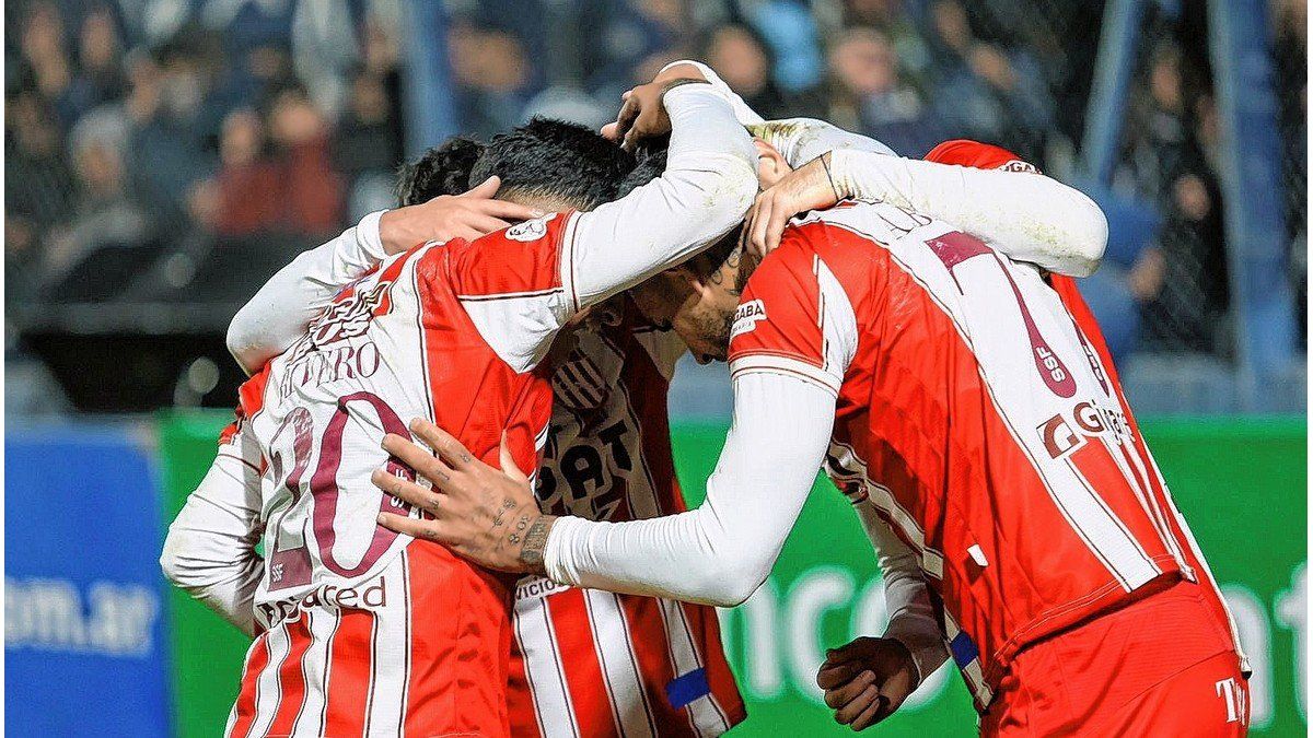 Unión, líder en la Liga Profesional y en puestos de copas