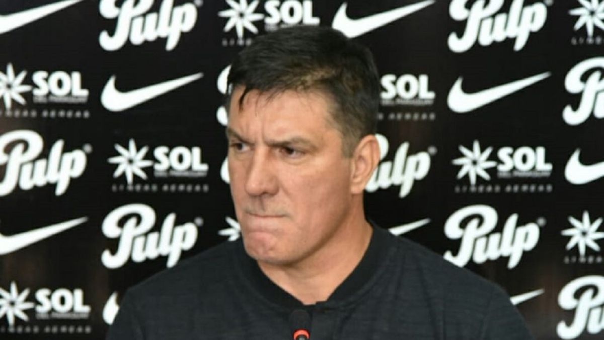 Chamot consiguió su primer título como entrenador con Libertad