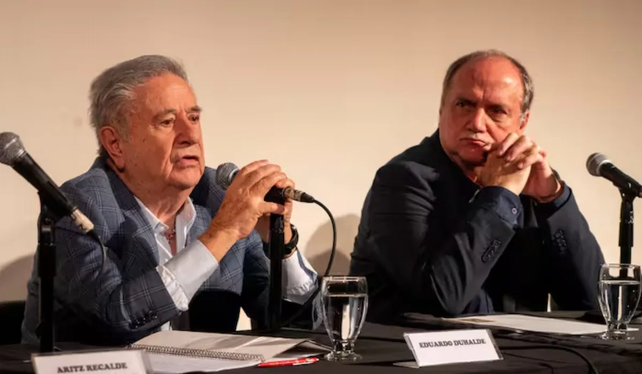 Escracharon a Duhalde por los asesinatos de Kosteki y Santillán en 2002