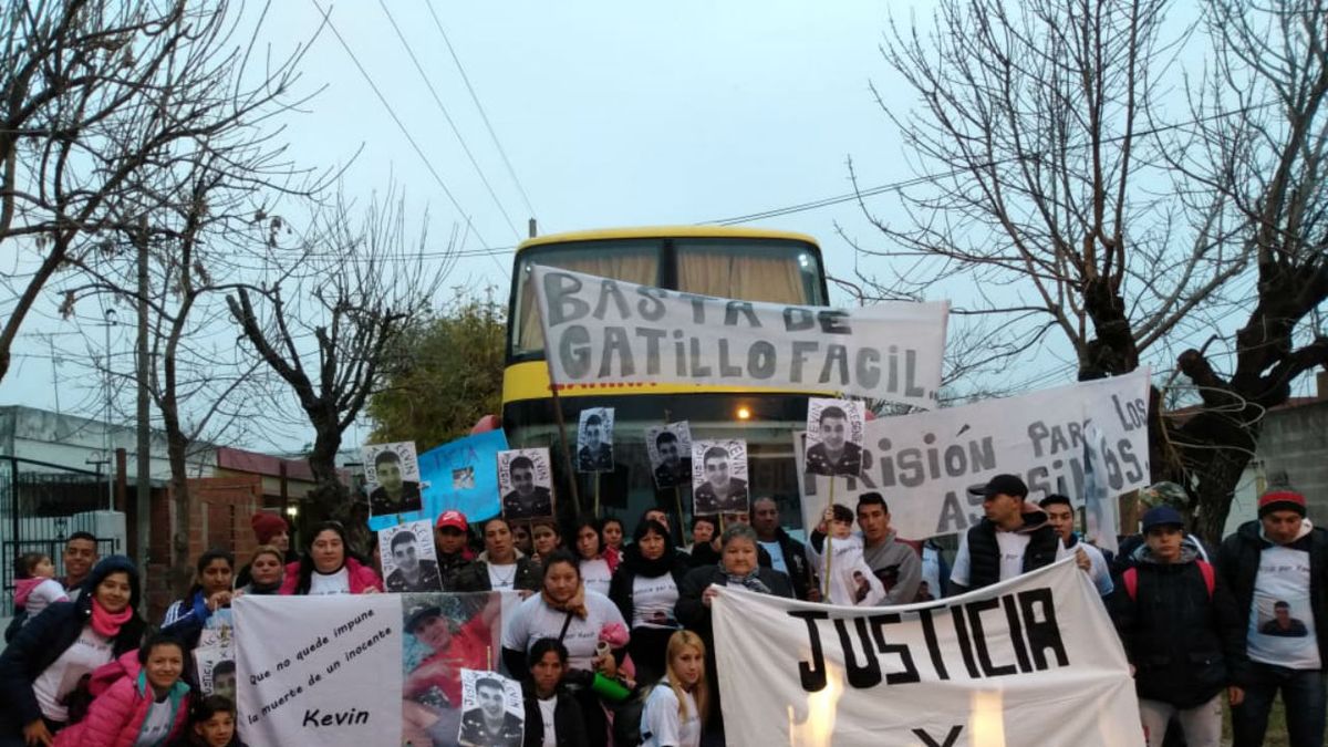 Marcharon para reclamar por la confusa muerte de Kevin Pacheco