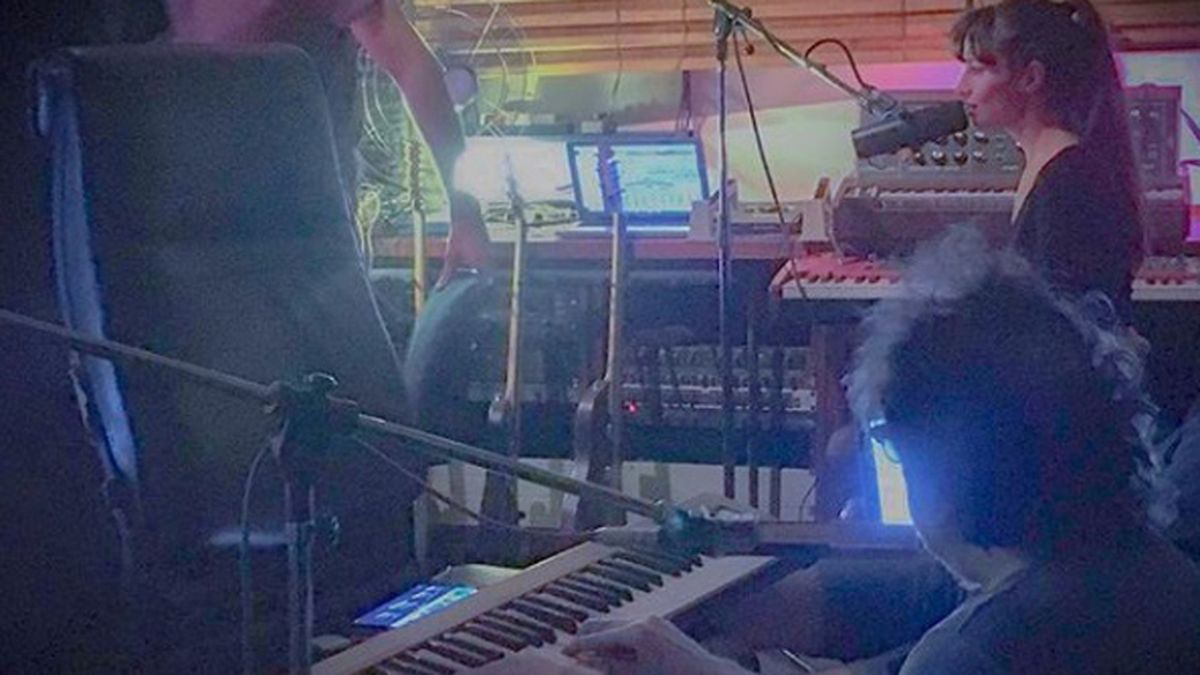 Brenda Asnicar cumplió el sueño de cantar junto a Charly García