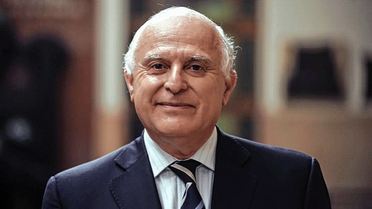 Lifschitz continúa en terapia pero estable