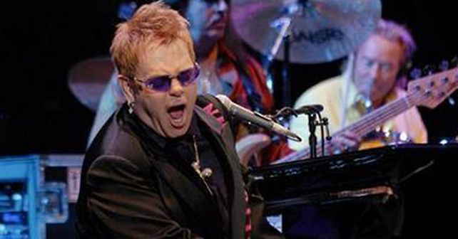 Elton John ya tiene todo preparado para su show de mañana en Boca