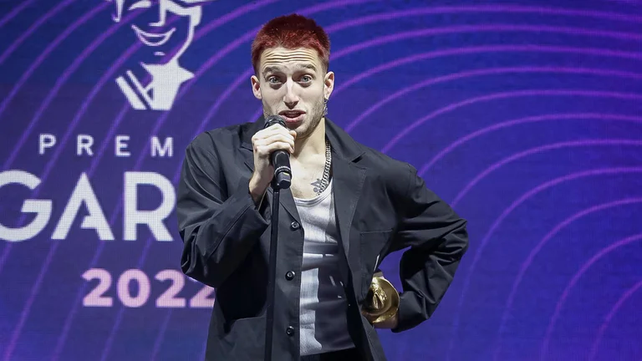 Quién es Wos: el artista que salió de las plazas y hoy triunfa con ...