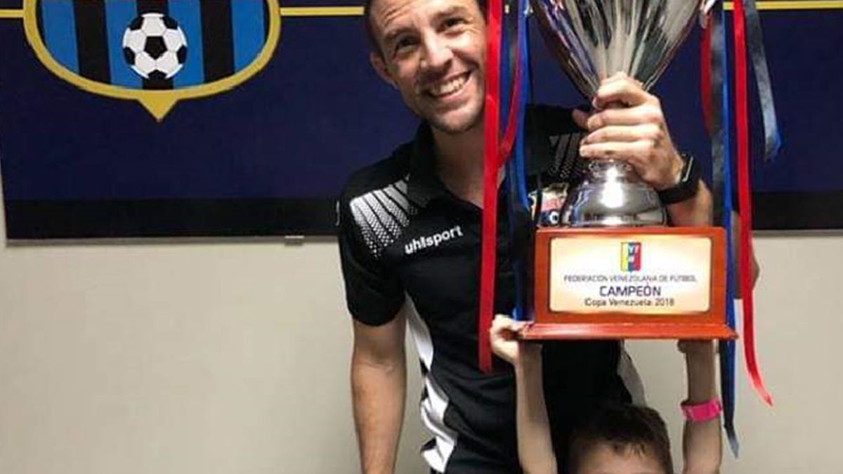 Colón sintió mucho el calor en el partido de ida