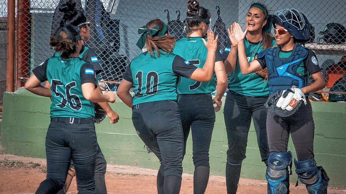 Sóftbol: en Talleres fueron las primeras carreras