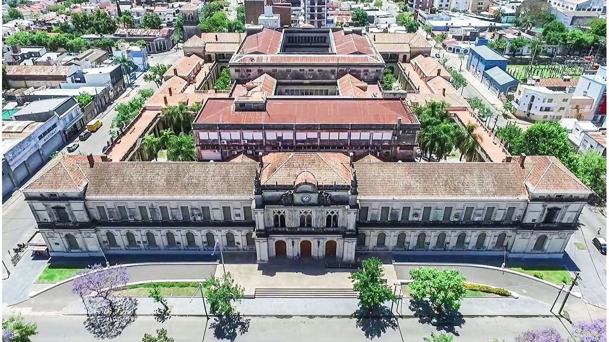 La UNL cayó casi 50 puestos en un ranking global que expone el ...