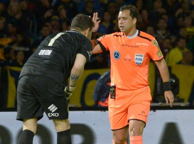 La madre de Ceballos dijo que el árbitro y su familia recibieron ...