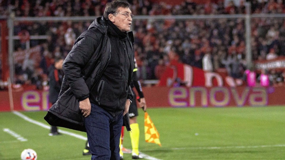 Julio Falcioni fue confirmado como DT de Independiente