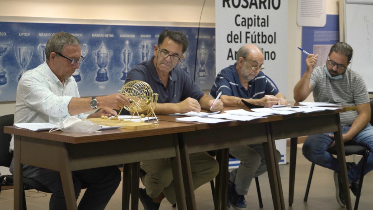 Asociación Rosarina de Fútbol: marzo arranca con pelota