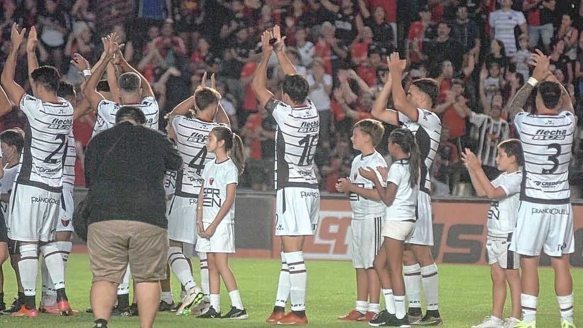 Así toma Yllana a Colón en la zona B de la Primera Nacional