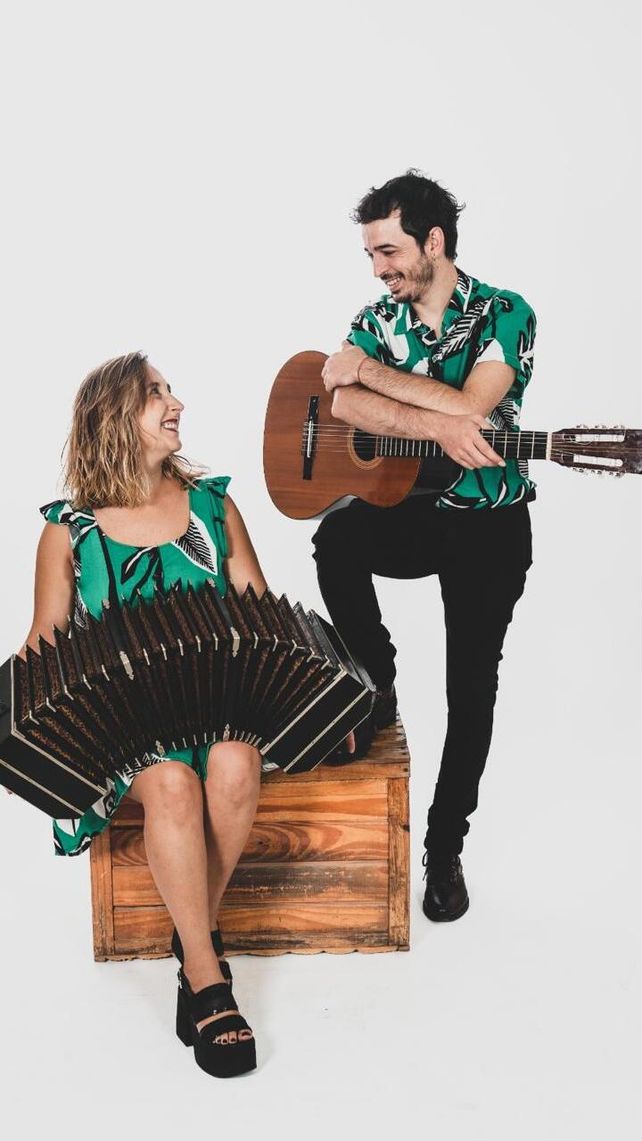 El dúo Río Sur presenta su disco en la terraza del Centro Cultural Lavardén