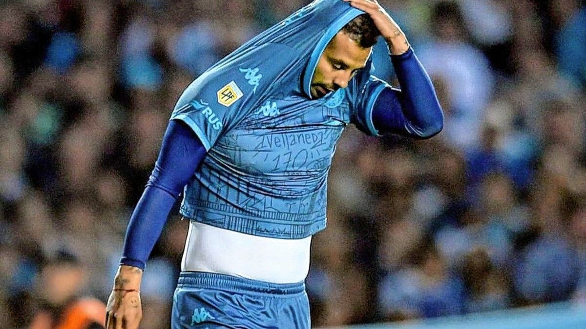 Edwin Cardona pegó el portazo y se fue de Racing