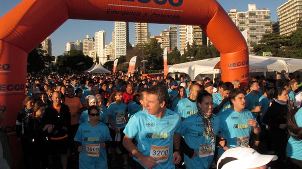 Unos tres mil corredores participaron del maratón por el Día de la Bandera