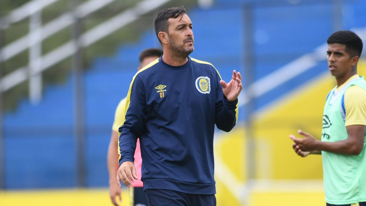 Central: Pirulo Rivarola es otro de los que pondrá la firma