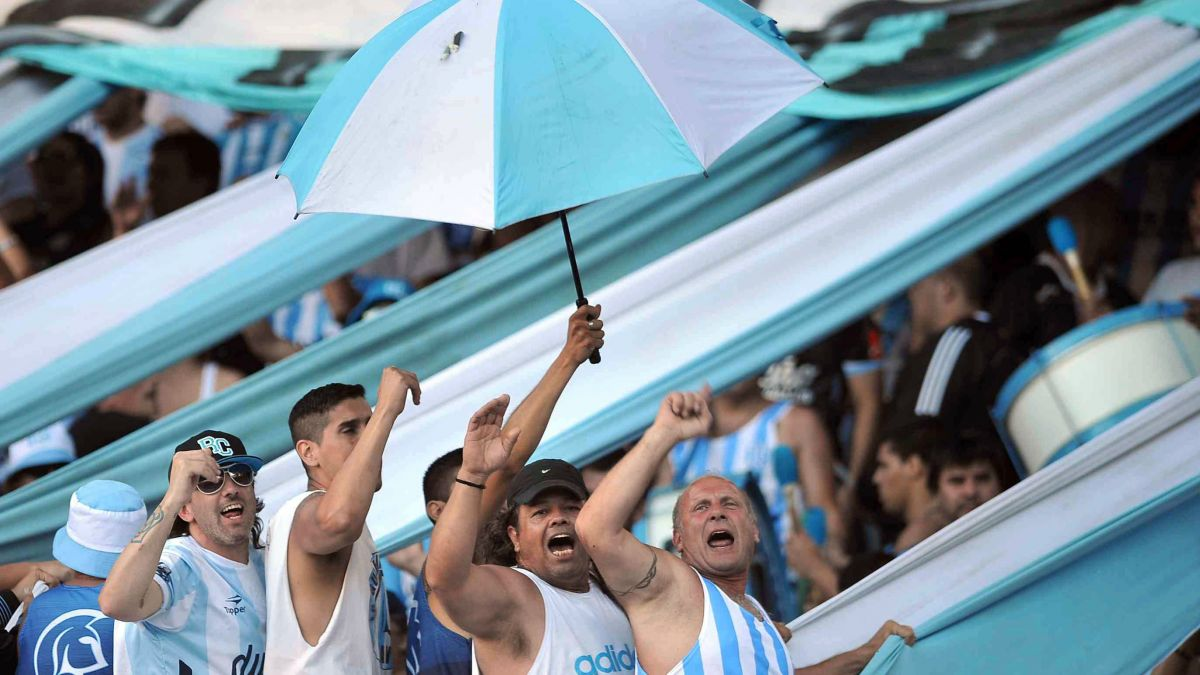 Lemme, presidente de Defensa, le abre las puertas al público de Racing